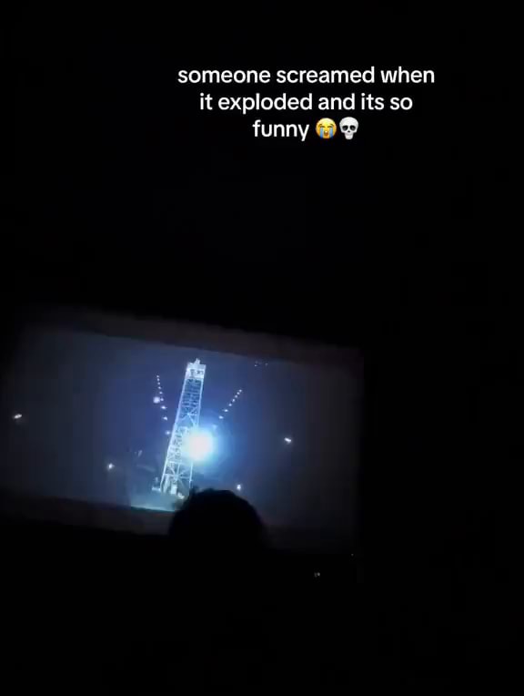 Someone screamed when it exploded and its so funny - iFunny Brazil