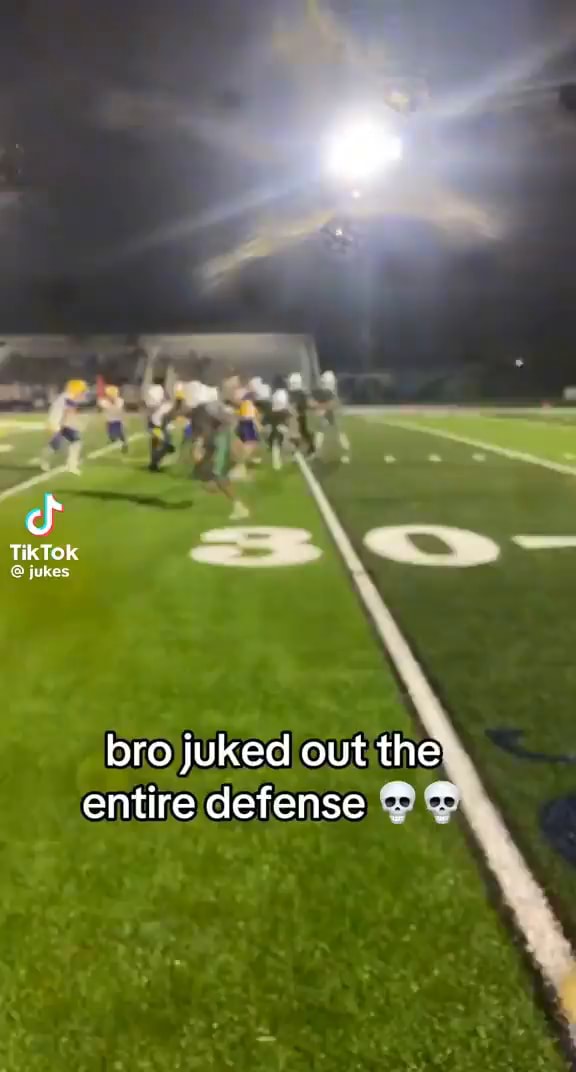 TikTOk bro juked out the entire defense - iFunny Brazil
